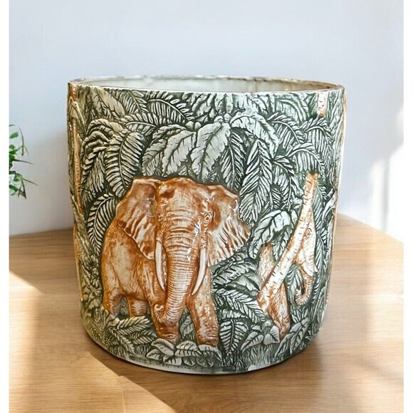 Duncan | Accents | Rare Vintage 975 Duncan Ceramic Embossed Elephant ...